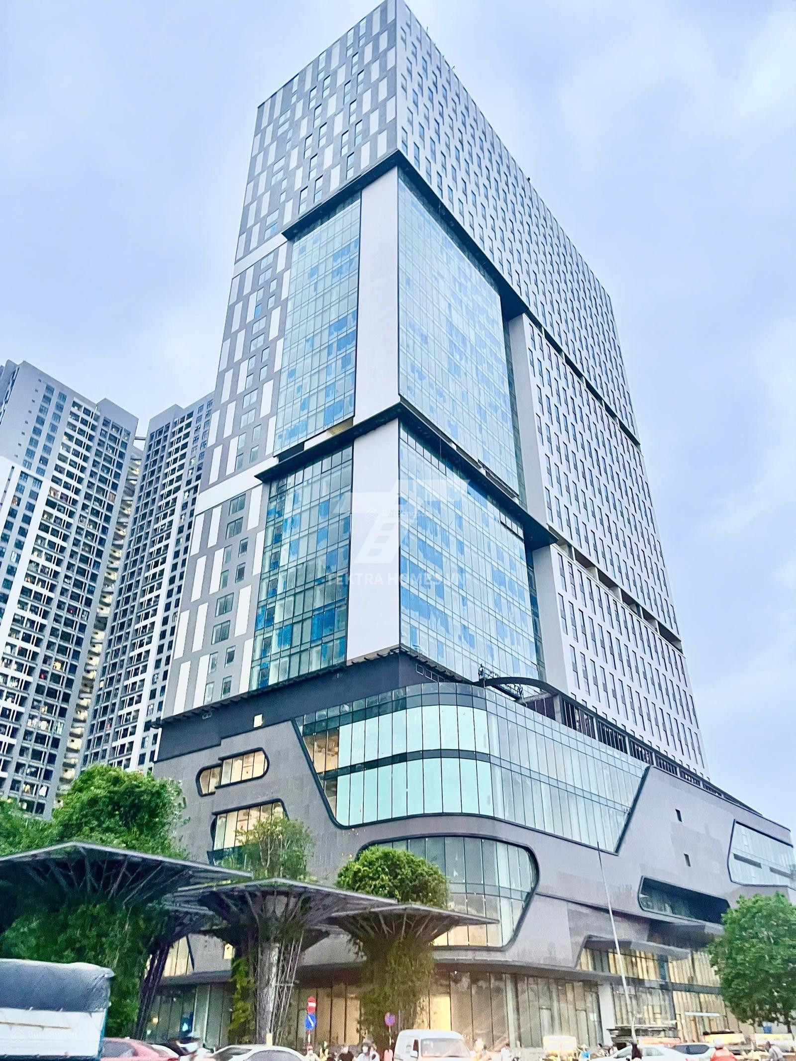 Tòa văn phòng Rox Tower Goldmark city 136 Hồ Tùng Mậu